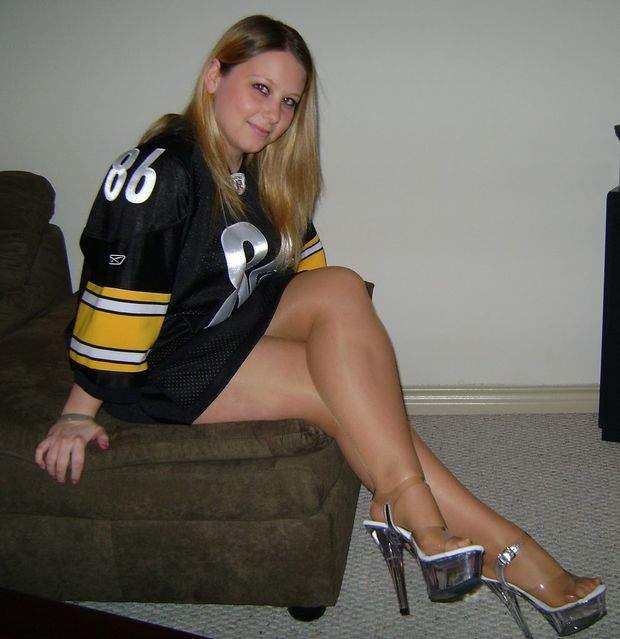 Hot Pic With A Stunning Blonde Nanate
