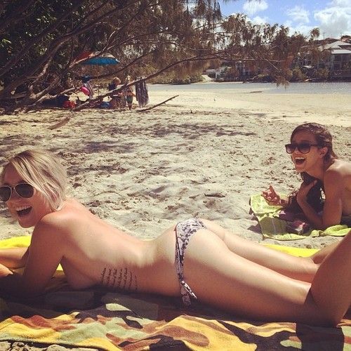 Cheeky Bottom Bikinis Pic