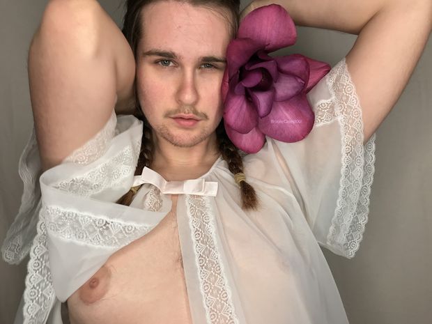 Foto De Showing Off My Lady Beard
