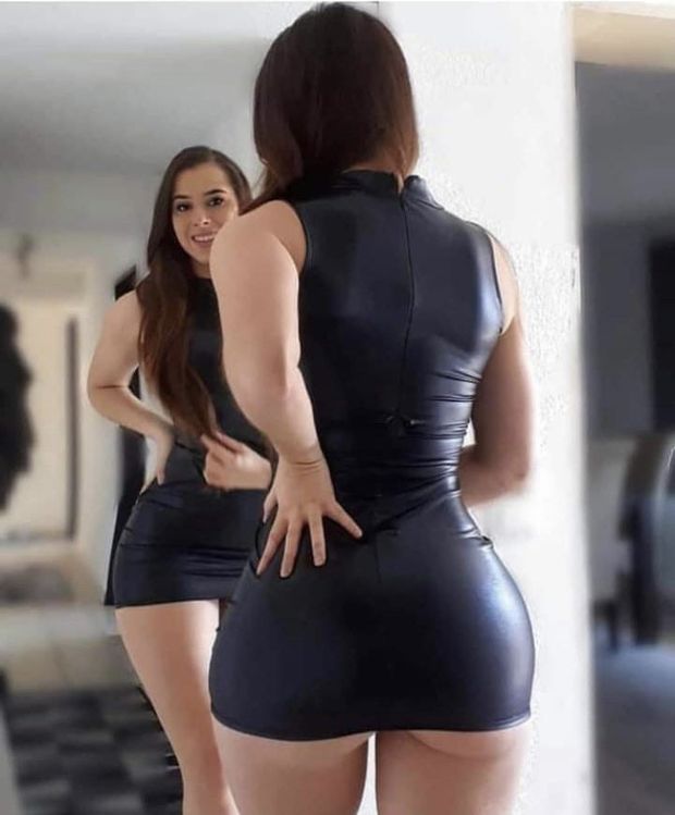 Sexy Hot Babe Ettadevil