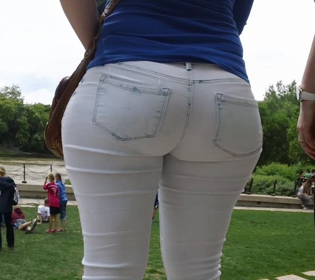 Wide Candid Ass Smoody73