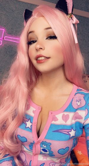 Cleavage Pics