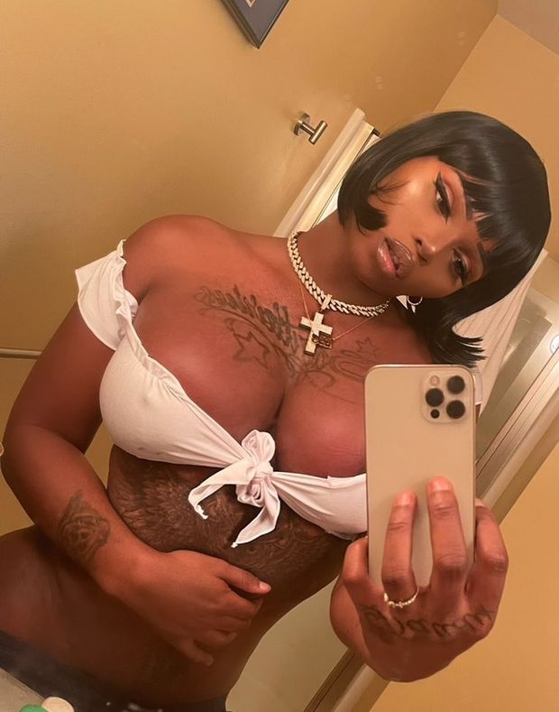 Gorgeous Honey W Pretty Titties Alsharpton