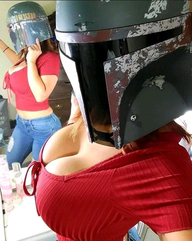 Nice cleavage blonde - Dredd7