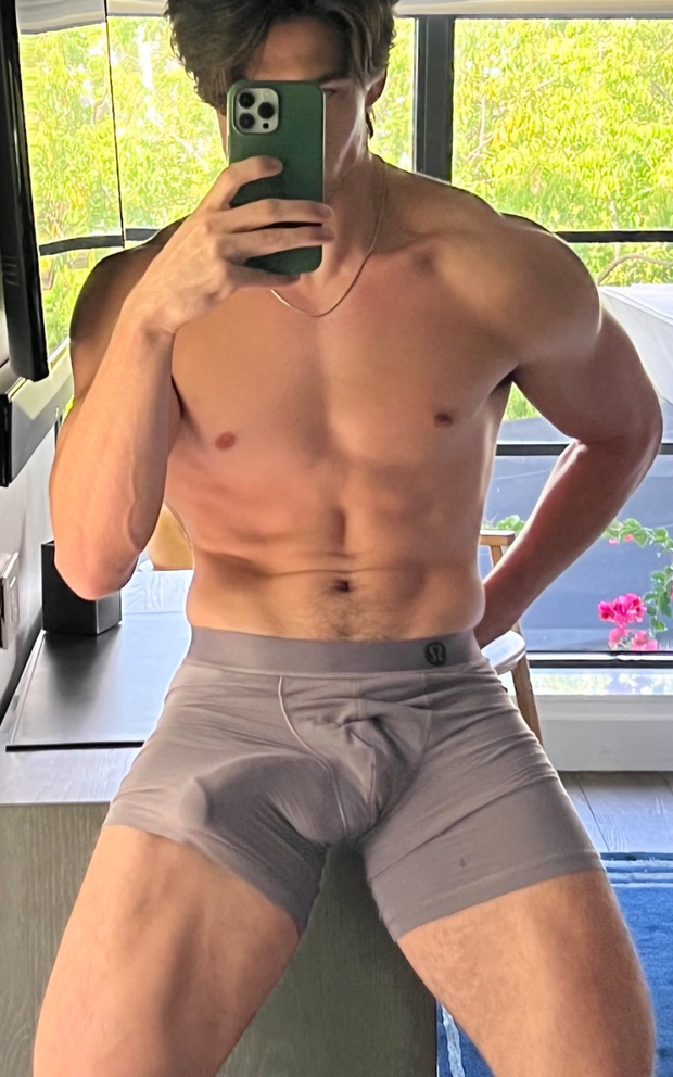 Bulging Underwear Houtex2019