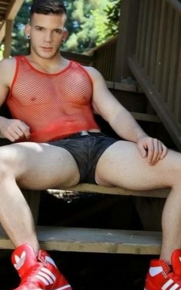 Shortshorts Crotch Shot Houtex2019