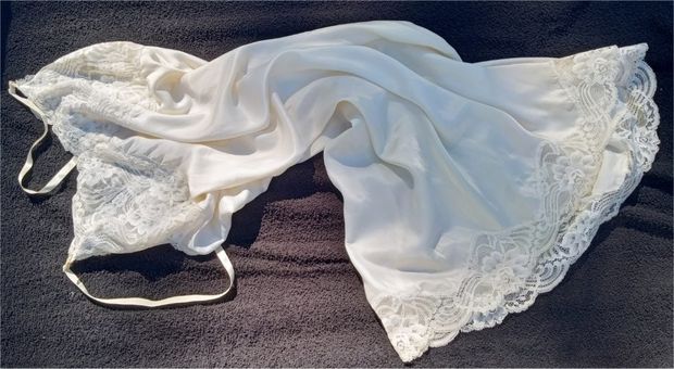 Satin And Lacy Silkenlace