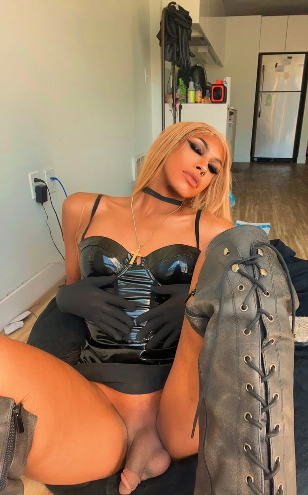 Verbasex69 Tranny Beauty Pin 66661747